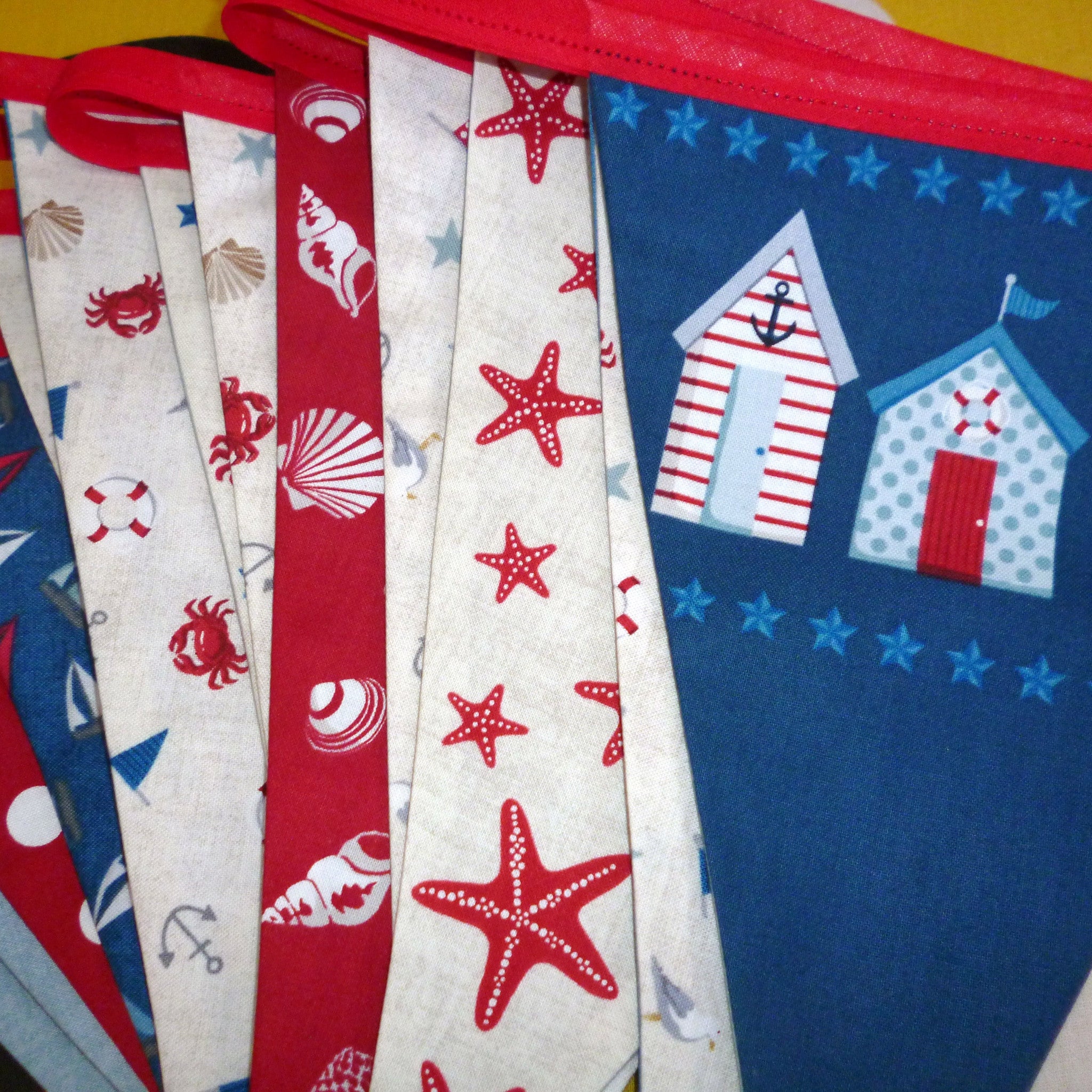 How to make bunting using Makower's printed panel Seaview – Oakapple ...